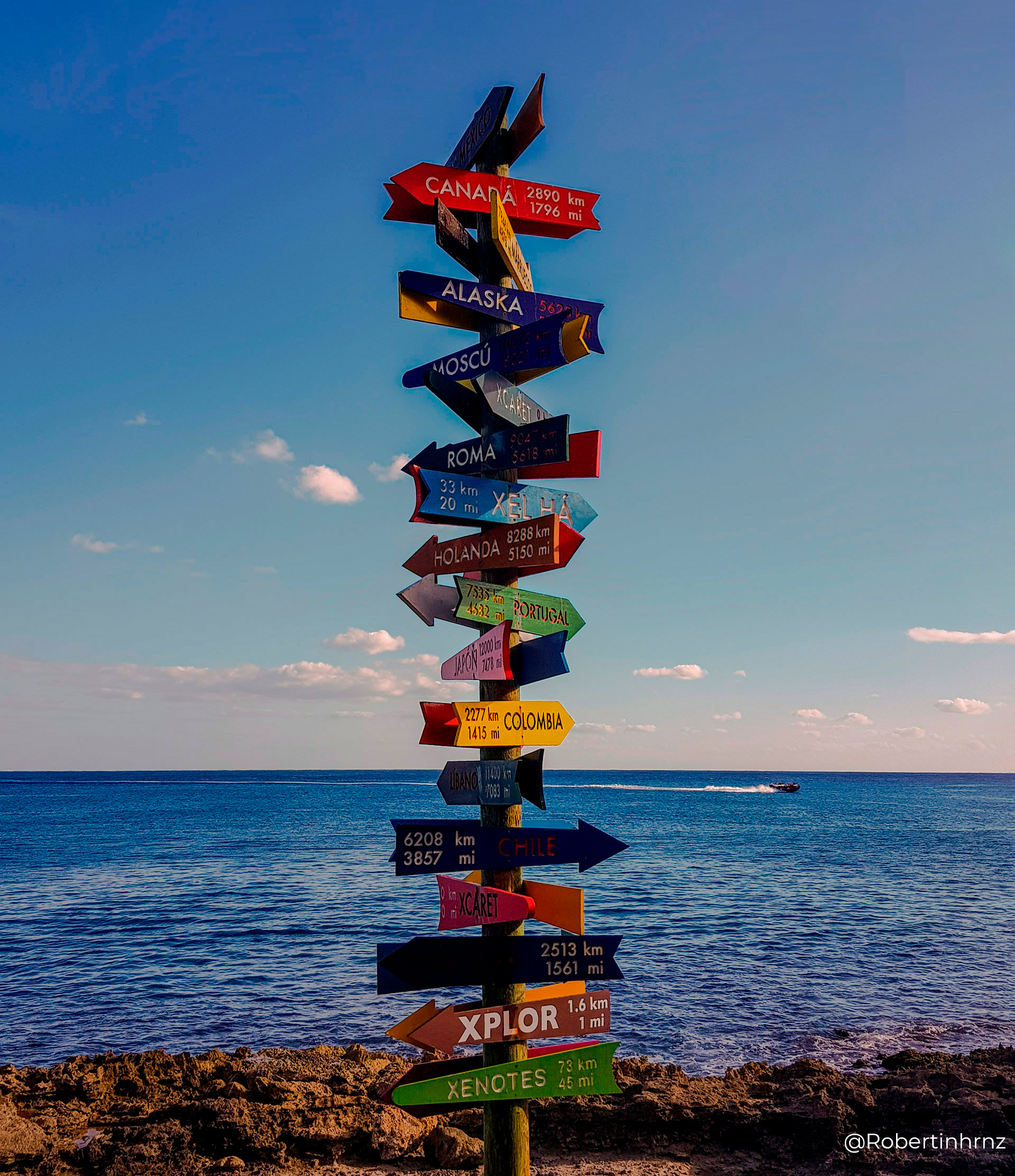 El letrero de los viajeros, Cancún — Hermeneutas